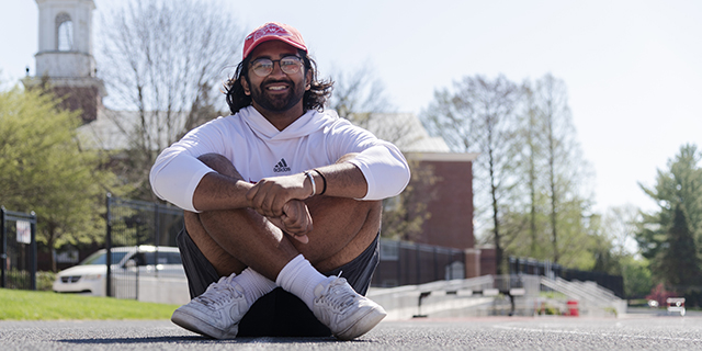 Kanetkar ’24: Never Afraid of a Challenge | Wabash College